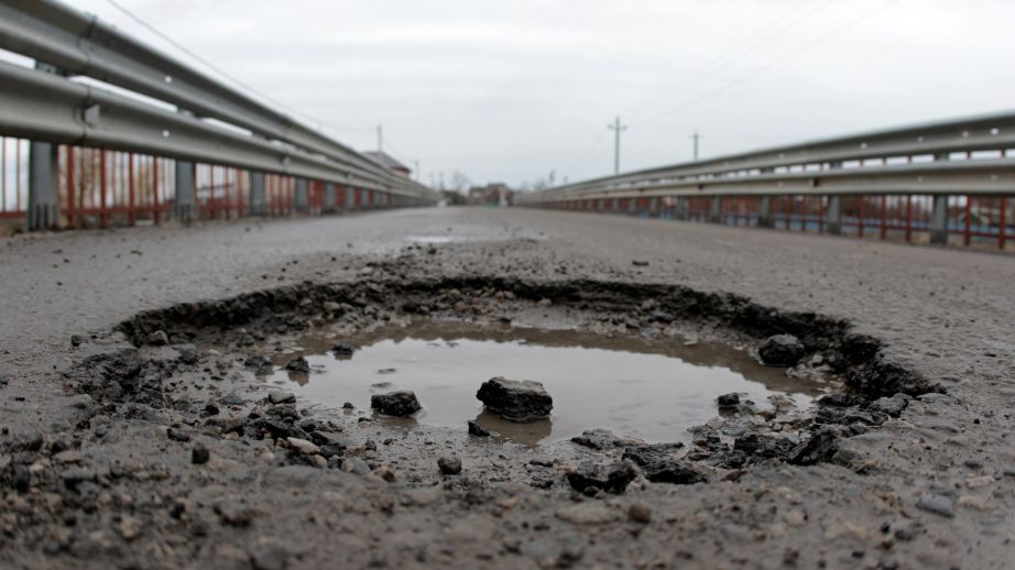 Parking Lot Pothole Trip and Fall Spells Civil Lawsuit for Georgia CVS ...